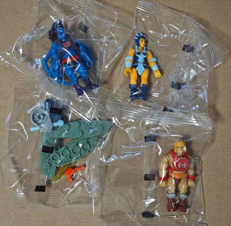 Mega Masters of the Universe Snake Mountain He-Man Set （Only soldiers ...