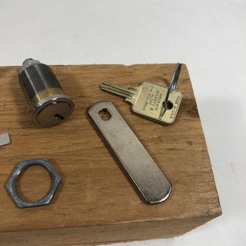 Aircraft Part Gulfstream G450 Security Door Lock 59477 w/Key P/N ...