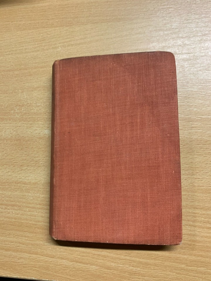 VINTAGE LORD MACAULEY "LITERARY ESSAYS" FICTION HARDBACK BOOK (P3) | eBay