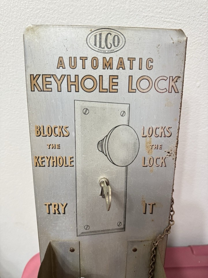 Vintage Old ILCO Automatic Keyhole Lock Store Display With Keys! | eBay