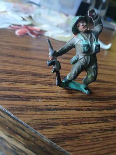WWII British Soldier Being Shot. Metal. | eBay