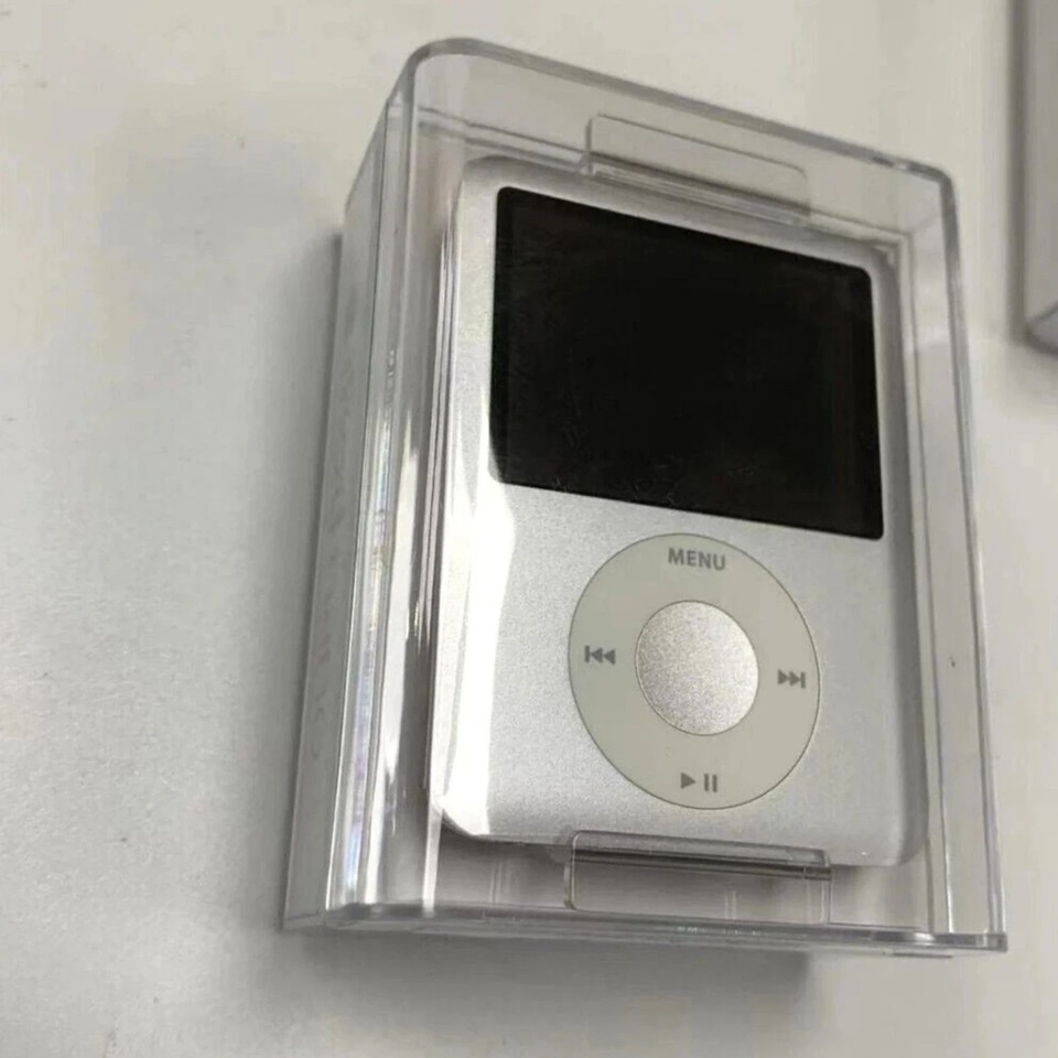 New Sealed Apple iPod Nano 3rd Generation 4GB / 8GB - All Colors - MP3 ...