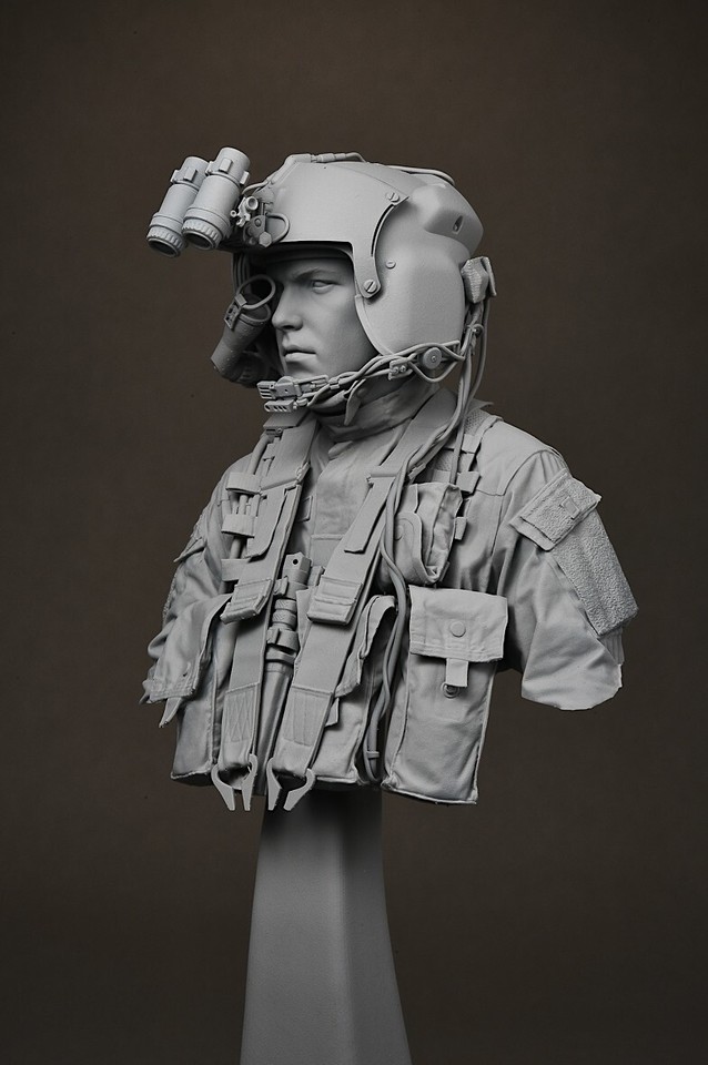 1/9 U.S. Army Apache Pilot Bust R34-B09 by R2 Miniatures | eBay