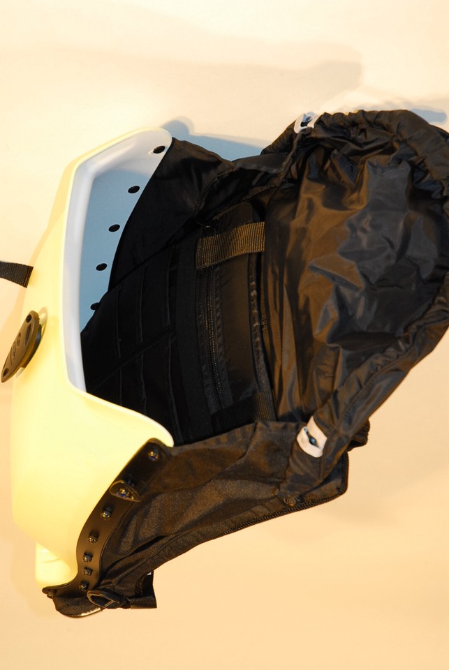 Genuine Boblebee Peoples Delite Ergonomic Hardshell Backpack, Red ...