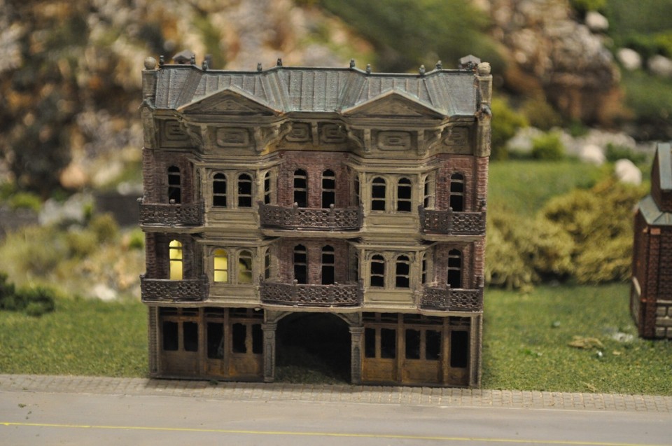 N Scale Building Hotel 1:160 | eBay
