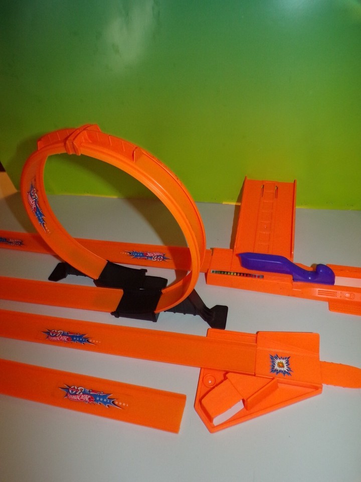 HOT WHEELS 30TH ANNIVERSARY STUNT TRACK LOOPY LOOP JUMP LAUNCHER COOL ...