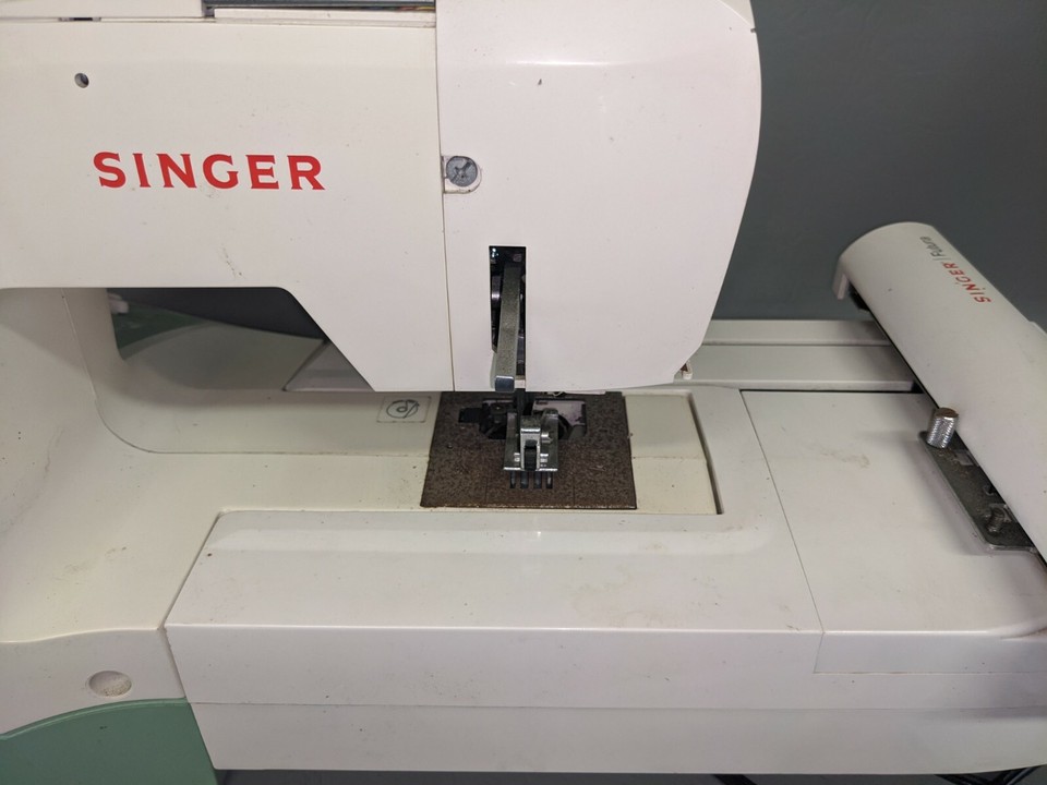 Singer Futura CE-250 Sewing Machine W/ Embroidery Accessory Please Read ...
