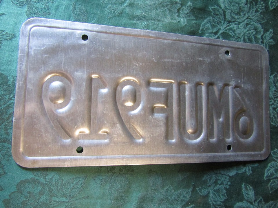 California Lipstick License Plate 6MUF919, Muf Diver, Muf Dvr, Muffy | eBay