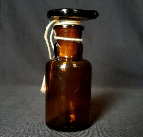 Amber Glass Lab Reagent Bottle - 30 mL - Glass Flat Top Grooved Stopper ...