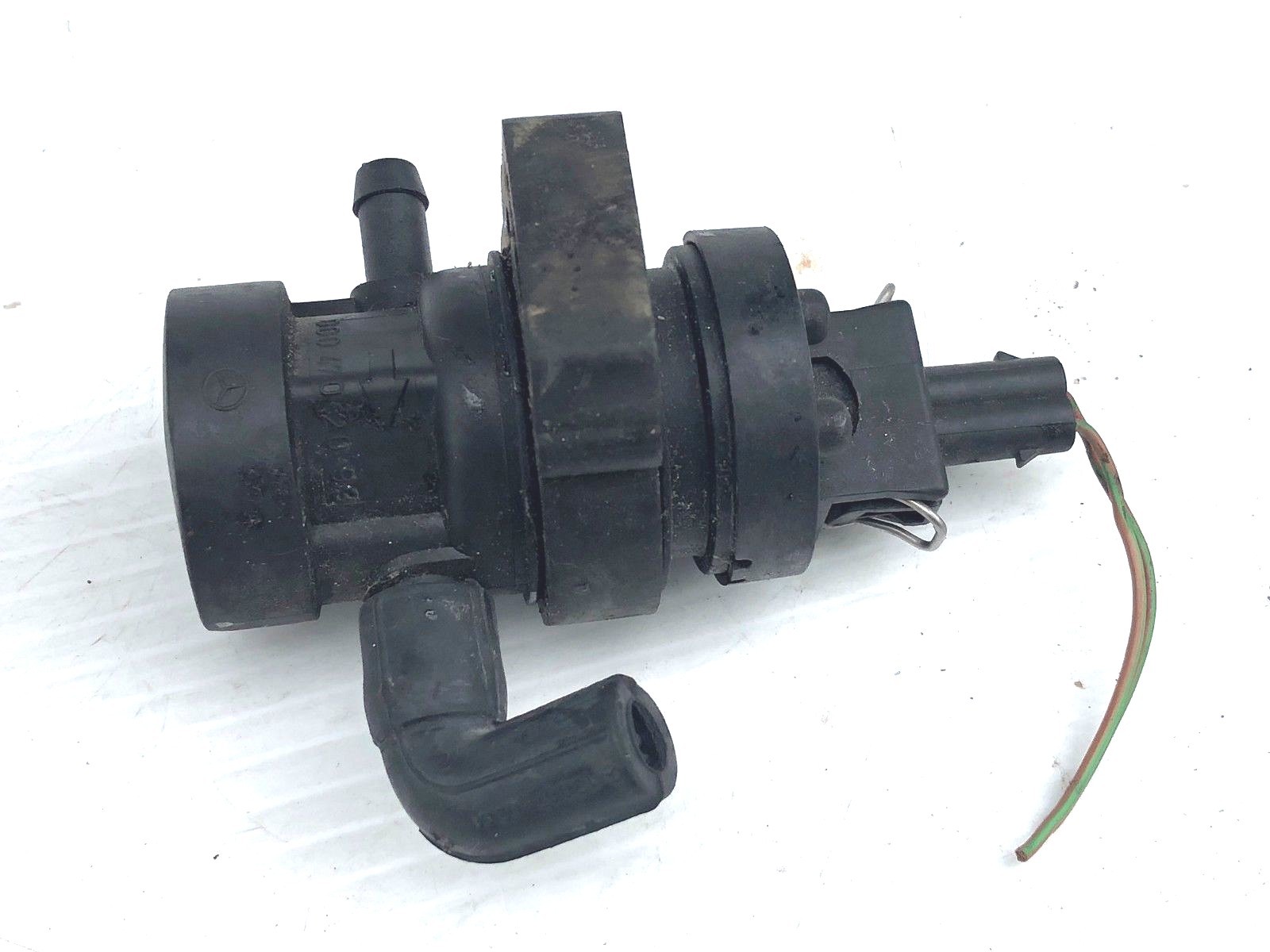 Mercedes-Benz C CL CLS-Class Vapor Canister Purge Valve Unit 000 470 20 ...