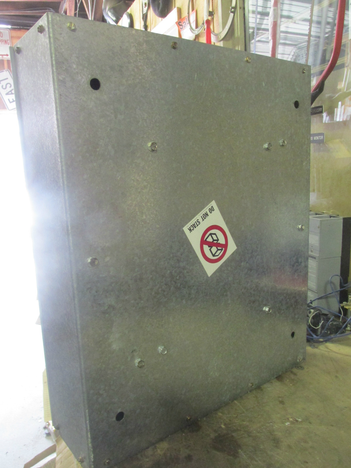 * Cutler-Hammer/Westinghouse Pow-R-Line PRL1 100A, 240V Panelboard ...