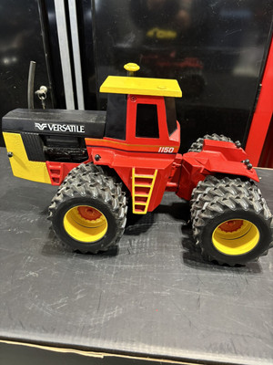 Versatile 1150 TRACTOR 1/16th Cab 4WD Articulating TriplesAround ...