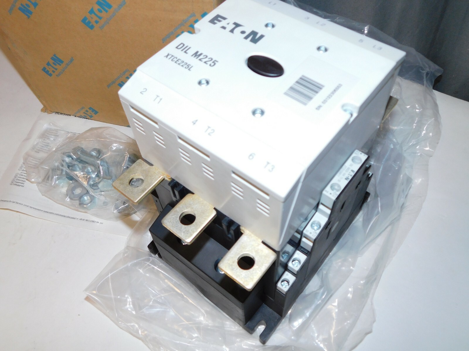 NEW Eaton XTCE225L22A Contactor 110-250V AC/DC 3P 225A FVNR DILM225/22 ...