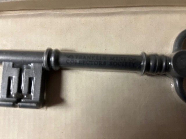 The Franklin Key Special Collector Pewter Key For Franklin Mint Members ...