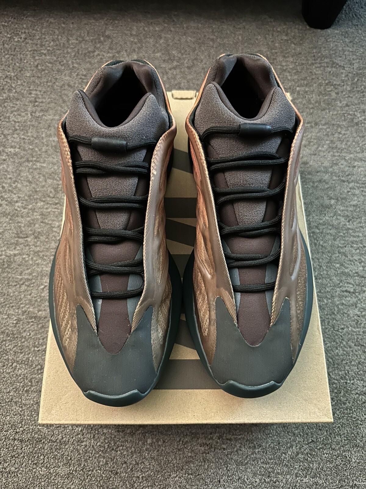 Adidas Yeezy 700 V3 Copper Fade Men’s Size 12 GY4109 - Gem