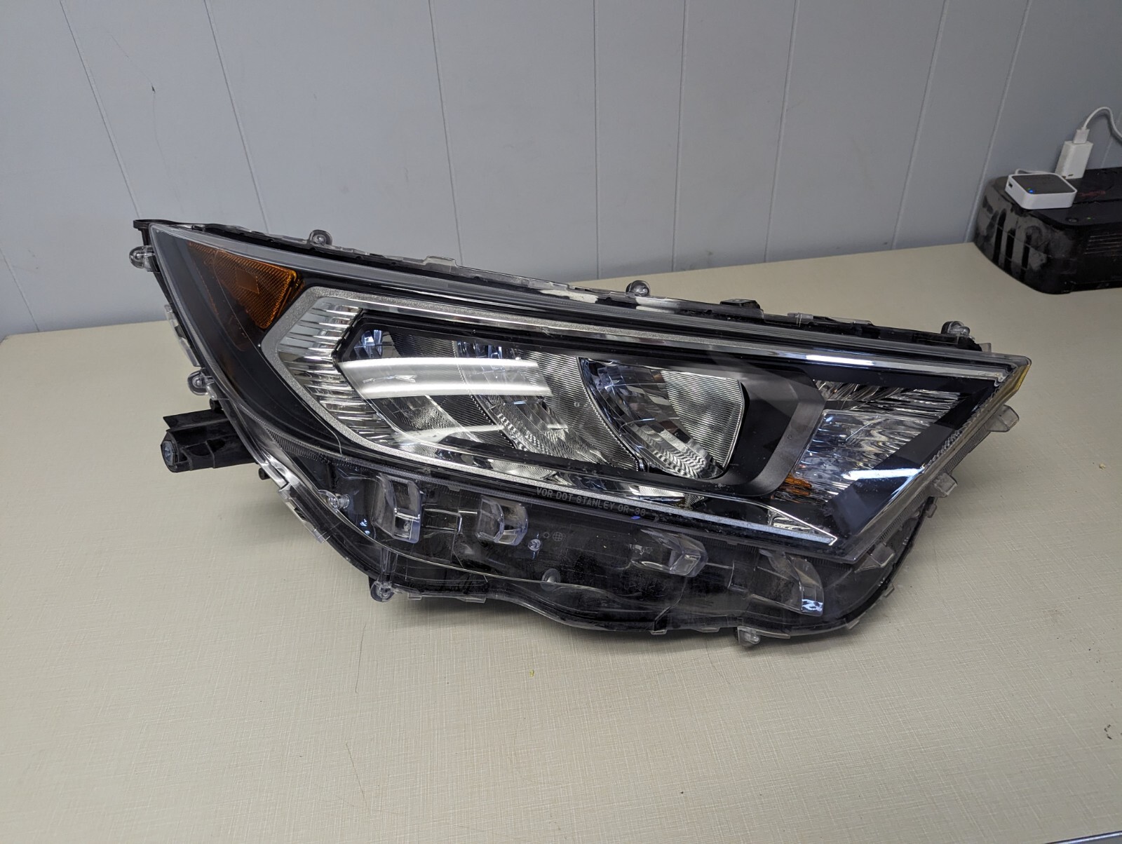 OEM 2019 2020 2021 Toyota Rav4 Rav-4 Headlight Right RH Passenger LED ...