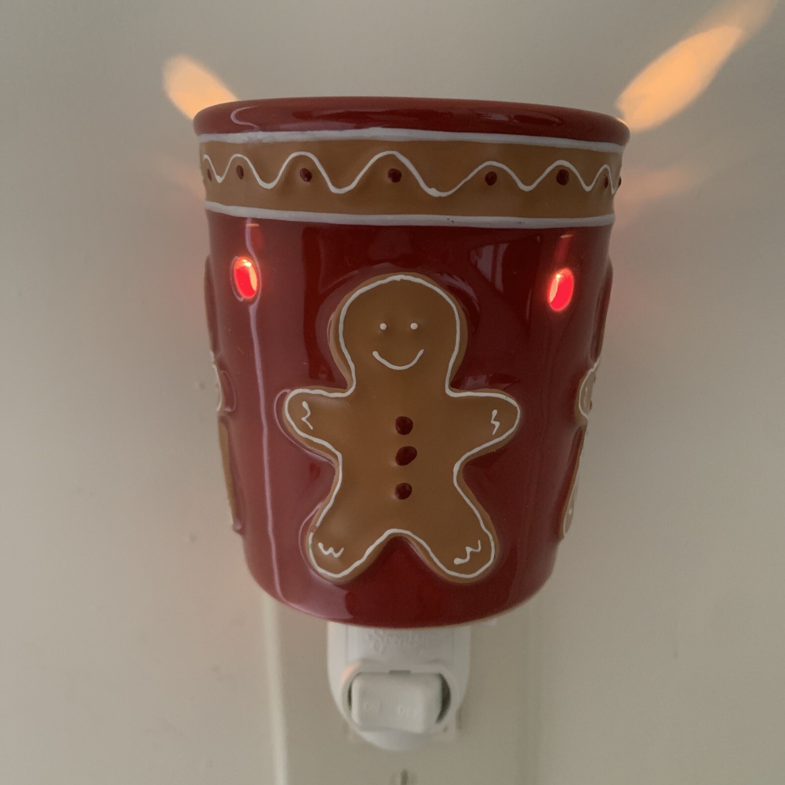 Retired Scentsy Gingerbread Man Red Ceramic Wall Plug-In Wax Warmer | eBay