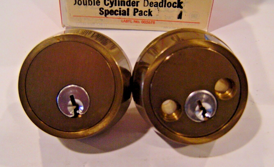 Weiser Lock D4370 #6 Double Cylinder Deadbolt ANTIQUE BRASS 2-3/8 ...
