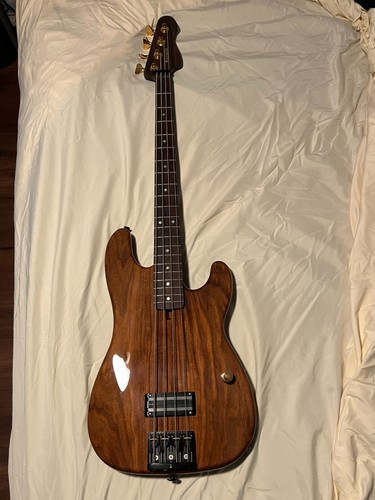 MIA Warmoth Warhead Walnut/ Rosewood short scale P Bass Lace Alumitone ...