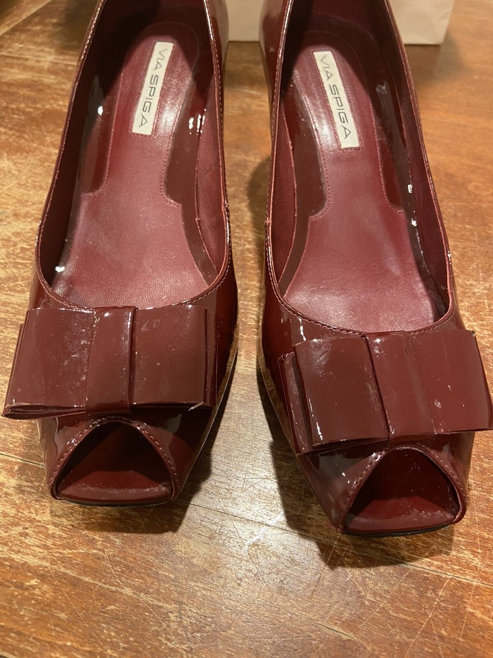 Via Spiga Cranberry Maroon Peep Toe Patent Leather Pumps Heels Shoes 9M ...