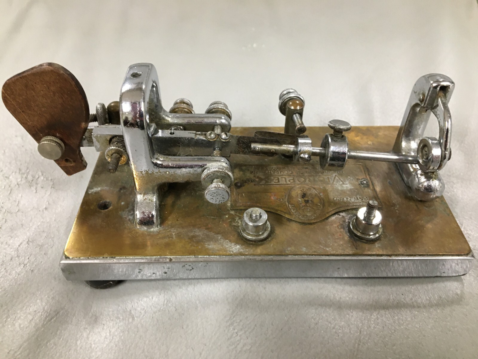 Vibroplex Telegraph Morse Key Gold Presentation Original #199882 less ...