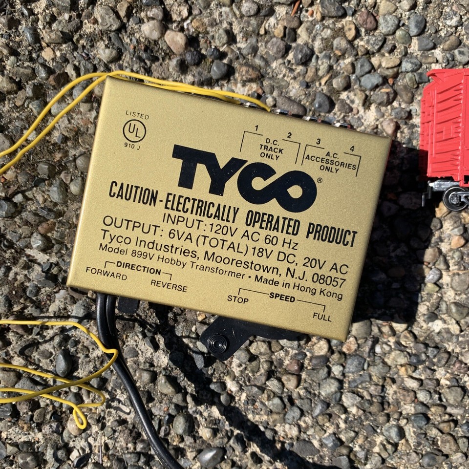 Lot Of 14 Vintage Tyco Train Cars Track And Power Supply *Read* | eBay