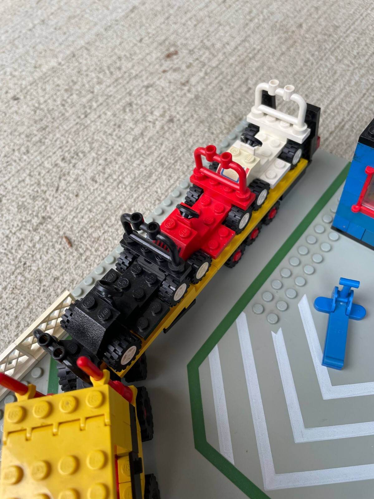 LEGO Promotional Classic Town 1966 Car Repair Shop w/ Instructions 1985 ...