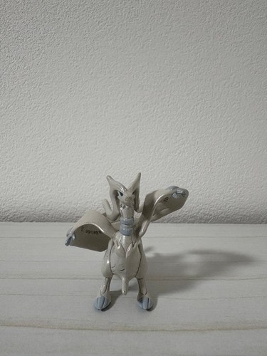 Reshiram Pokemon Monster Collection Figure | eBay
