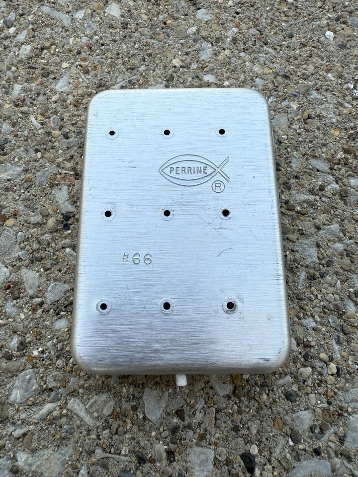 Vintage Perrine #66 Aluminum Fly Box w/ Fishing Flies, Aluminum 2.5" x ...