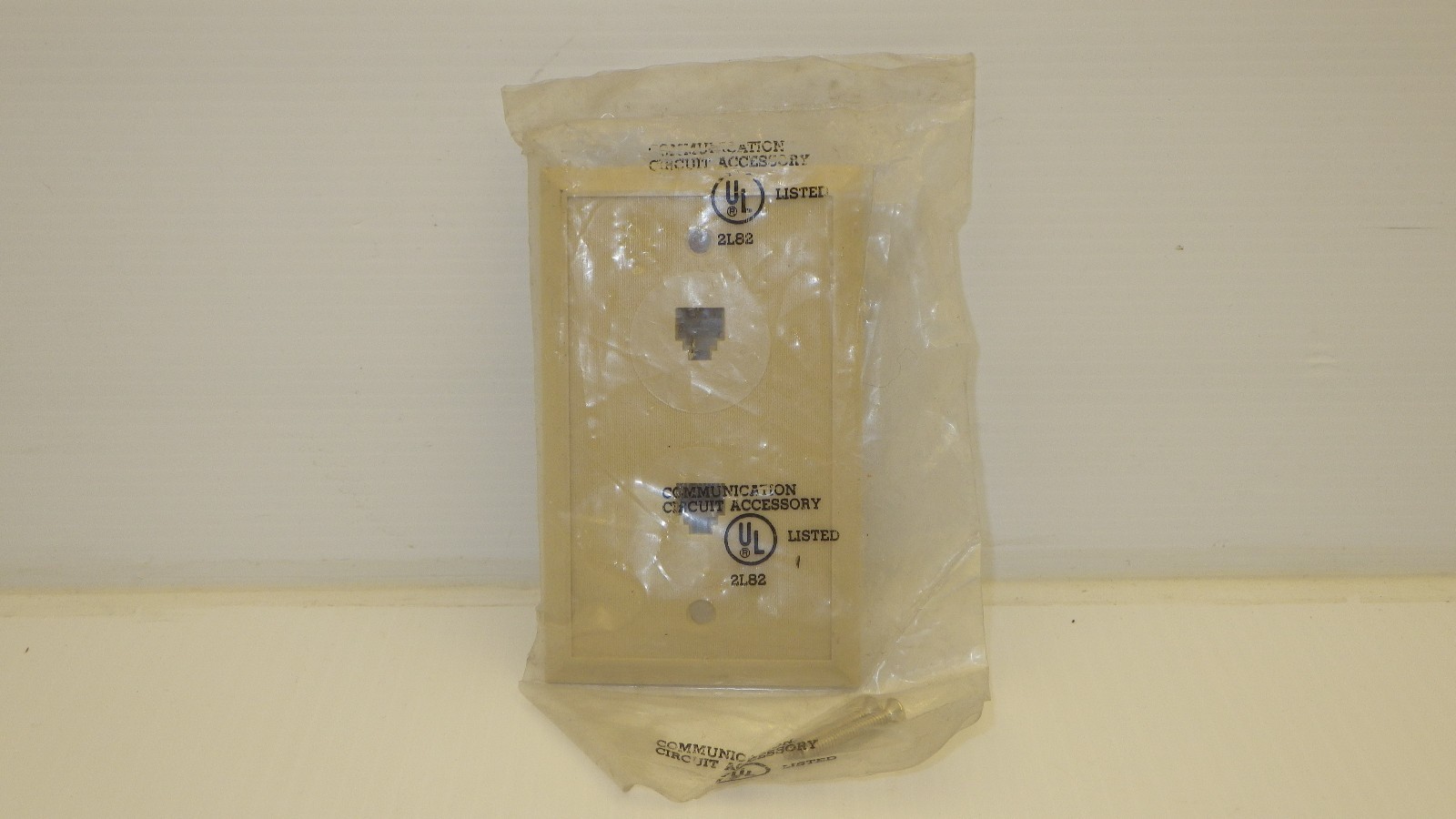 2L82 MODULAR PHONE JACK COMMUNICATION CIRCUIT ACCESSORY | eBay