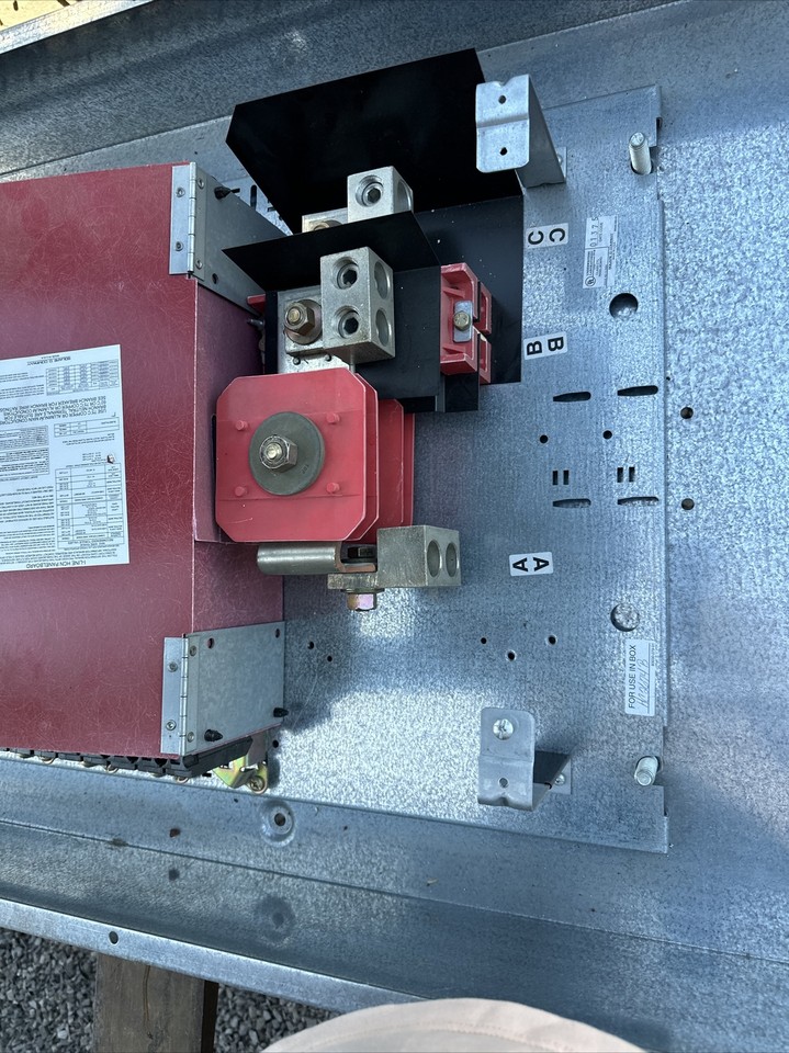 Square D I-Line Panelboard 600 Amp 120/240V Single Phase With Breakers ...