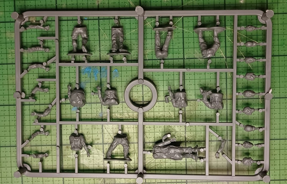 Wargames Factory 6 Male Zombies 1 Sprue Unbuilt 28mm | eBay