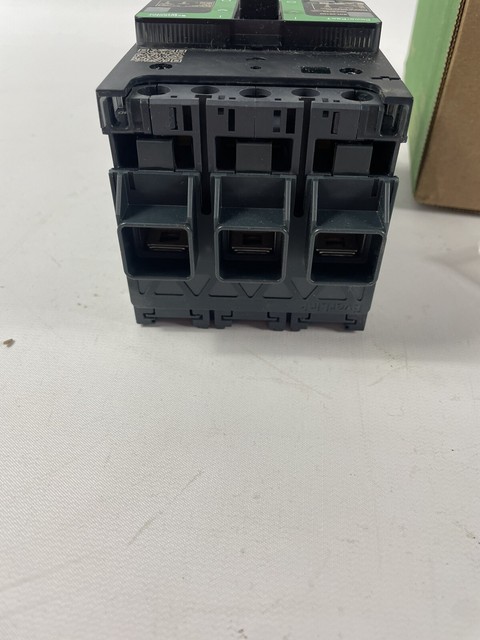 Square D PowerPact B 100A Schneider Electric Circuit Breaker - BDL36100 ...
