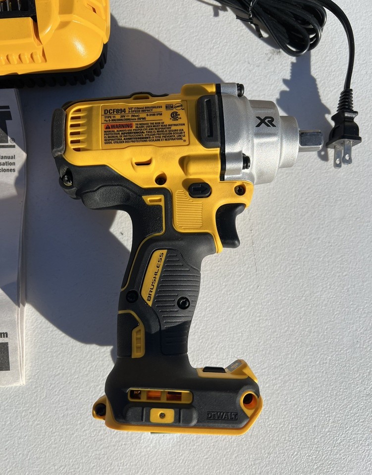 DeWalt DCF894 20V MAX XR 1/2" Drive Cordless Impact Wrench w/ Fast ...