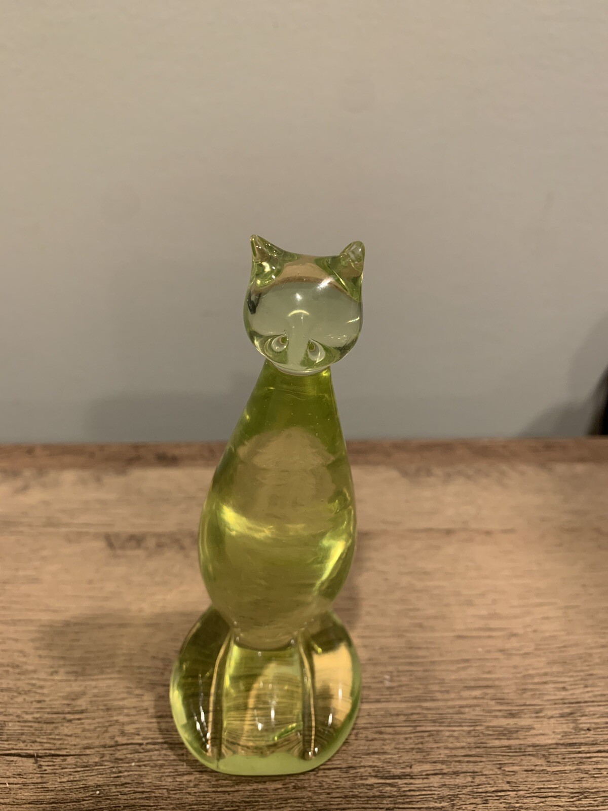 Vintage Uranium Glass vaseline Lime Cat RARE Viking Glass Geiger Tested ...