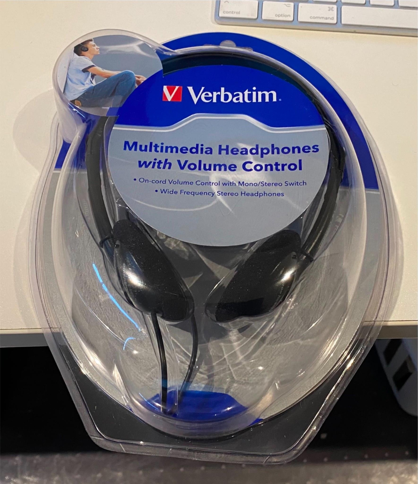Verbatim Multimedia Headphones with Volume Control | eBay Australia