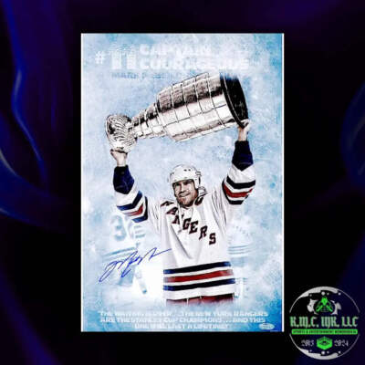 *NHL MARK MESSIER SIGNED AUTOGRAPHED #11 CAPTAIN COURAGEOUS 12X18 ...