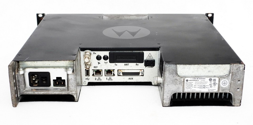 MOTOROLA SLR 8000 UHF1 MODEL T8319A REPEATER RADIO WIRELESS ...