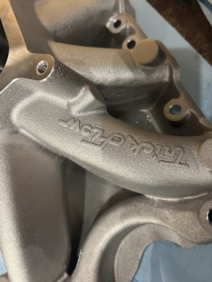 TFS R-Series Intake Manifold For 351W SBF W/ Holley 4150 Style Pattern ...