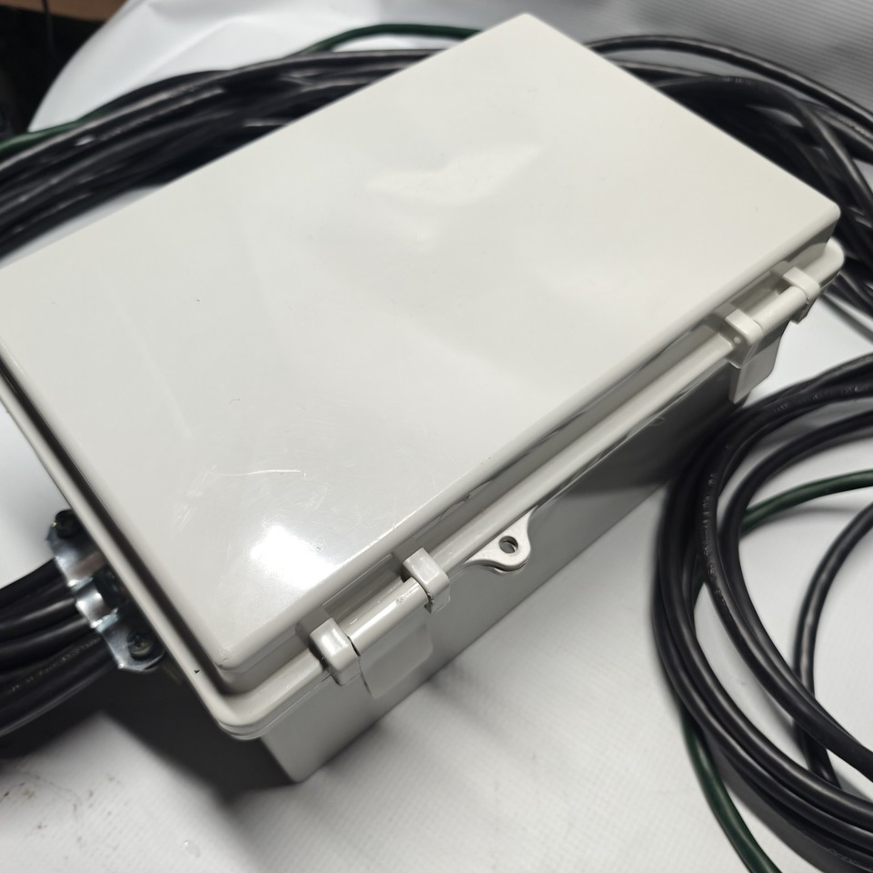 Animated Lighting LC16 V8 ~ 15-Output Holiday Display Lights Controller ...