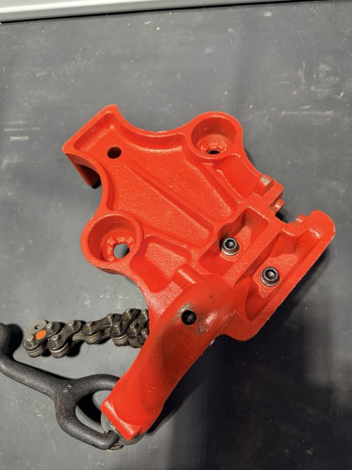 RIDGID BC-410A Bench Chain Pipe Vise 1/8–4in Heavy Duty Cast Iron USA ...