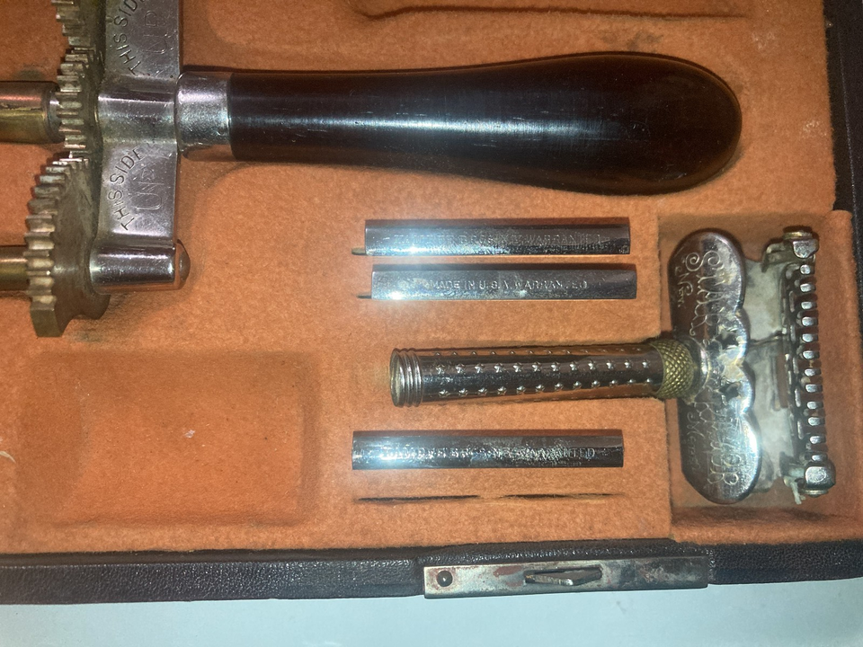 Antique Star Safety Razor and Stropping Machine In Case - Kampfe Bros ...