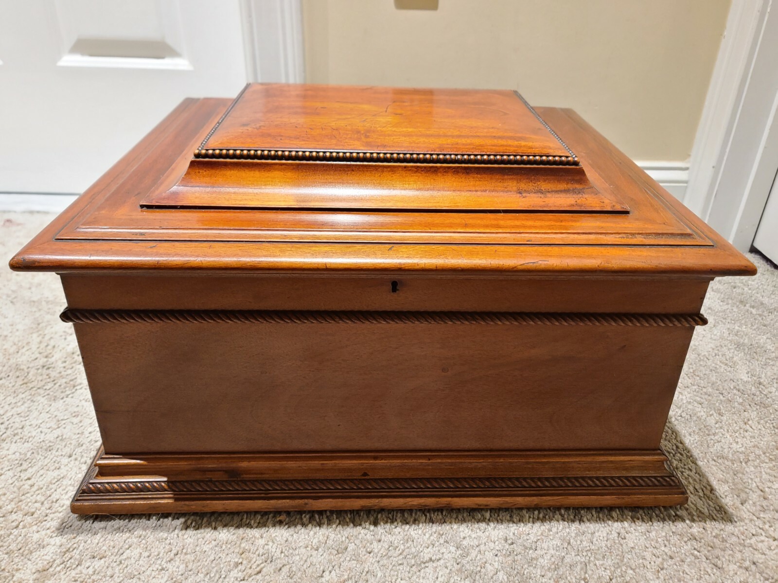 Antique 19th C. REGINA Victorian Mahogany Table Top Music Box -Plays 15 ...