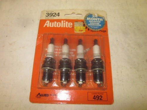 New Autolite Spark Plugs 3924 Set of 4 Ford Dodge Chevy Nissan Toyota ...