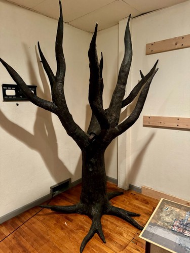 2015 Spirit Halloween Exclusive Swamp Tree Store Display Prop Tim ...