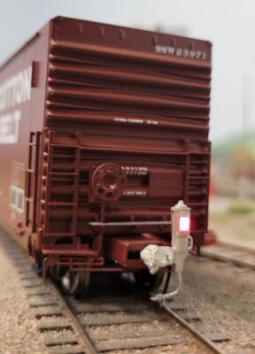 Details West 389 x HO Side Mount End of Train Device w/Red LED and ...