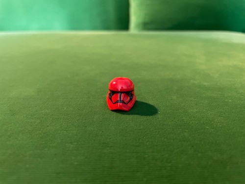 LEGO Star Wars RARE Red Sith Stormtrooper Helmet - excellent pre-owned ...