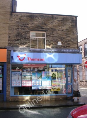 Photo 6x4 Thomson - Commercial Street Brighouse/SE1423 c2009 | eBay UK