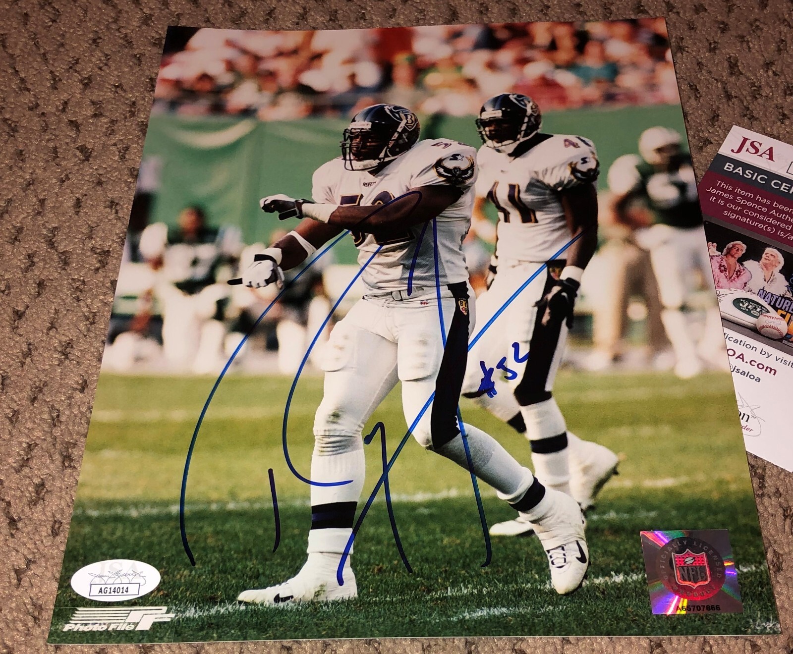 Ray Lewis Autographed Signed 8X10 Photo JSA Autograph Ravens Football ...