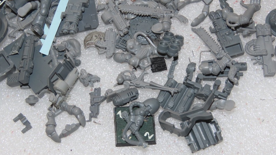 Games Workshop Warhammer 40k Mixed Bits Job Lot Army Box Tank WH40K ...